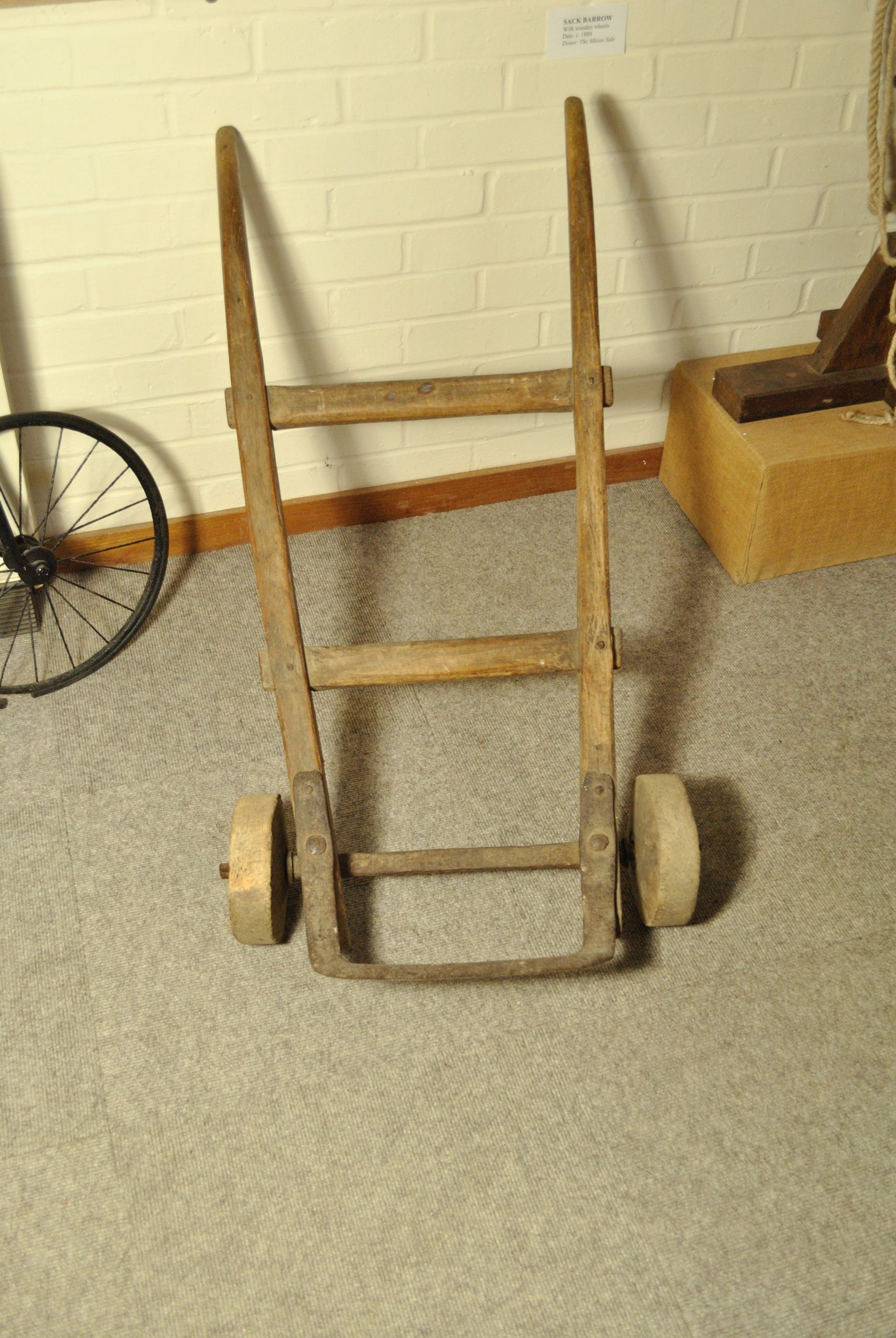 Catalogue record: Sack barrow | Ashwell Museum