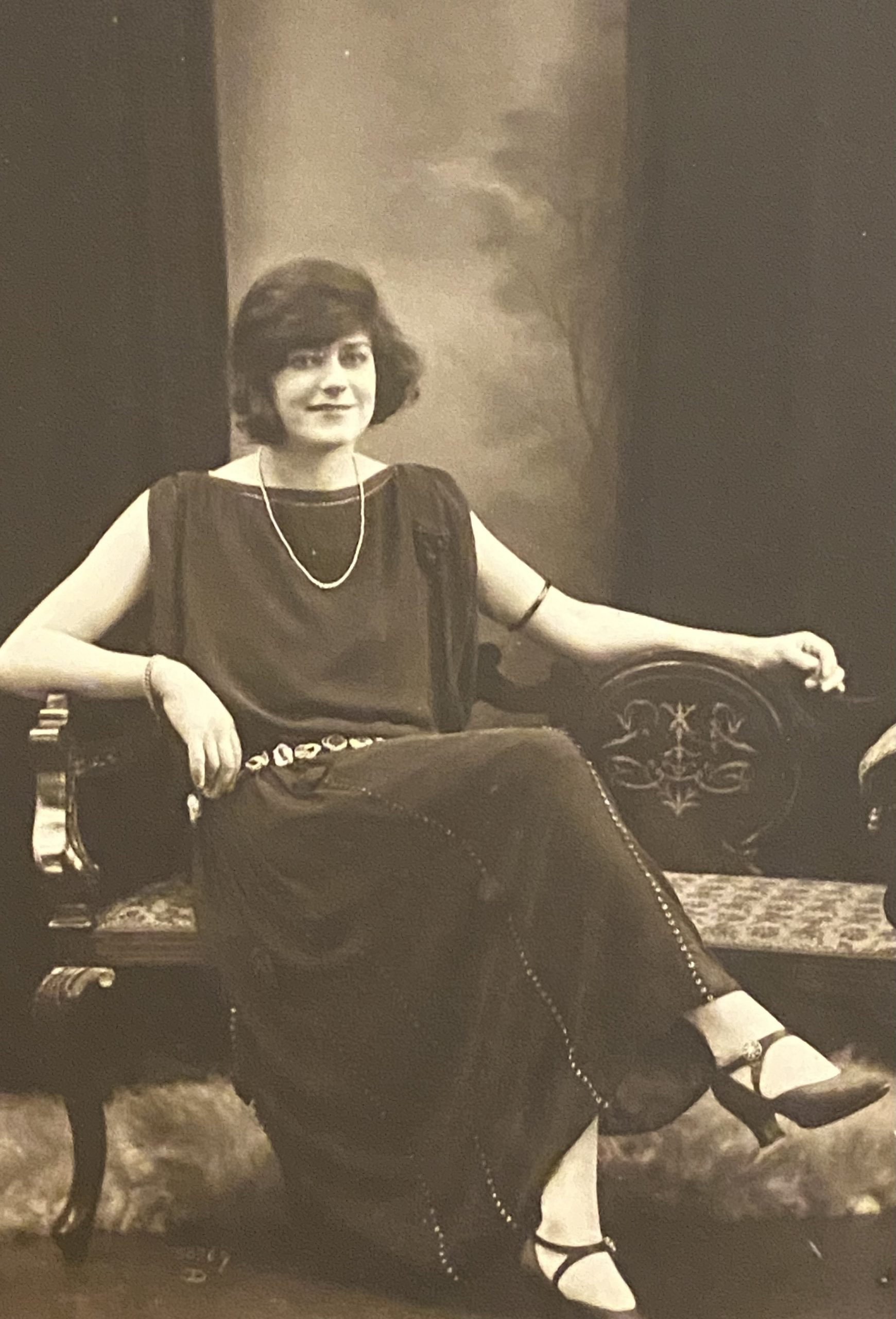 Bernard and Elizabeth Haylock, some of their daughters | Family ...