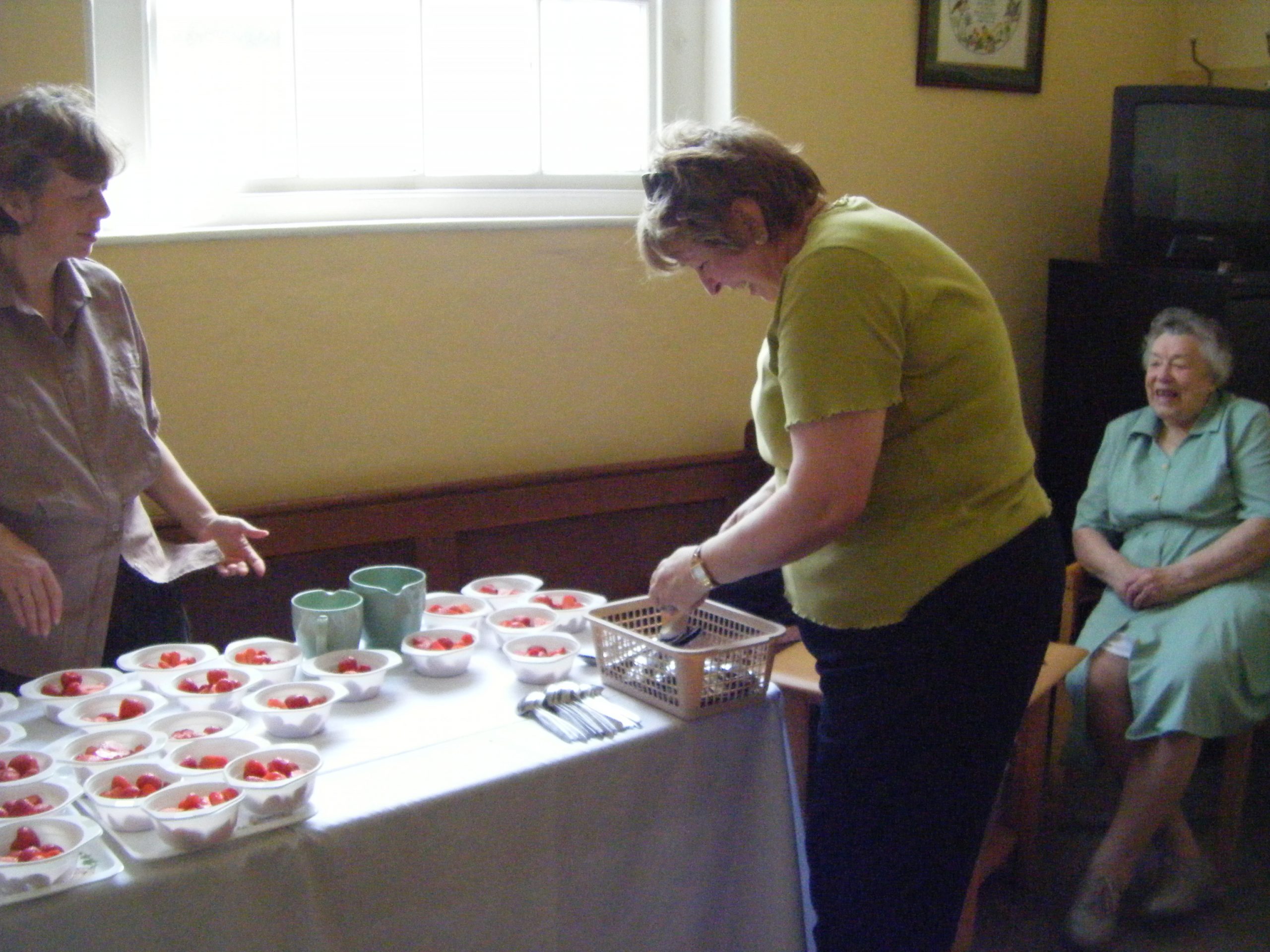 Strawberry Tea at Ashwell URC 2010 | Ashwell United Reformed Church ...